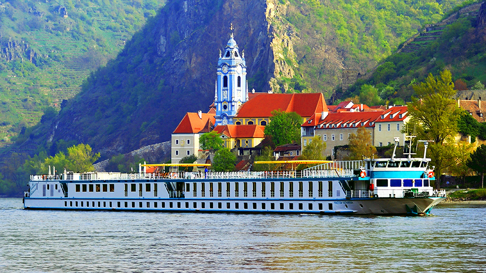Boat and bike from Passau to Vienna | Cycling Holidays