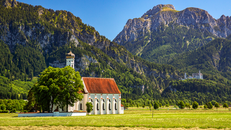 Cycle Tour to Neuschwanstein Castle | Cycling with luggage service